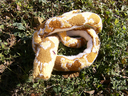 Ravelry: Snaaake! - Albino Burmese Python pattern by Tabitha Rose