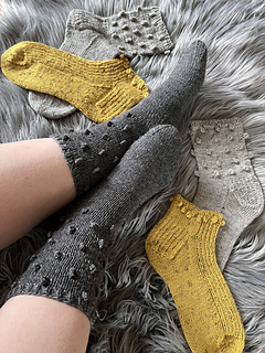 Ravelry: flykati's Classic Bobble Sock Set
