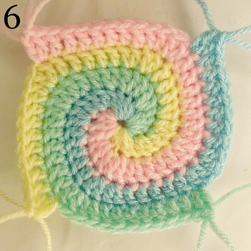Ravelry: Spiral Granny Square pattern by Forest Threads