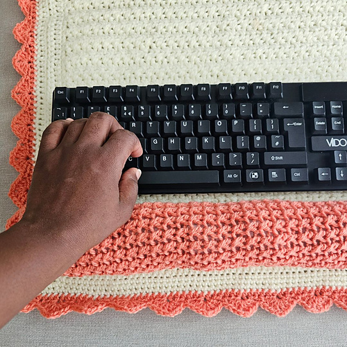 Ravelry: XOXO Keyboard Mat pattern by Susanna Biaye