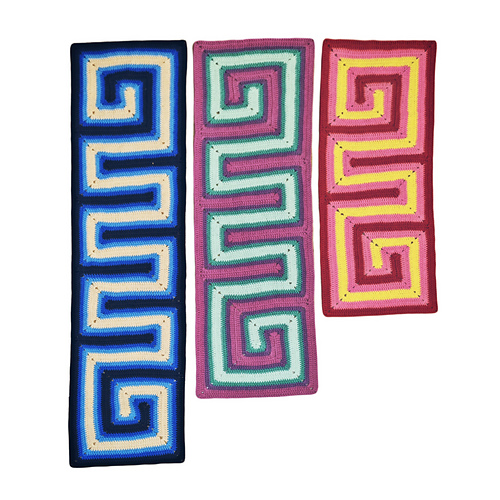 Ravelry: Neon Wave Table Scarf pattern by Fernanda Aquinaga