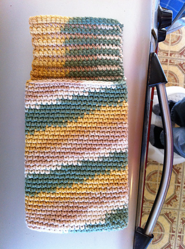 Ravelry: Francesca's Kindle Paperwhite Cover pattern by Francesca Reitano
