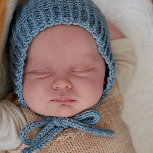 Ravelry: Little Bonnet pattern by Lisa Chemery