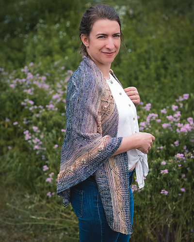 Ravelry: Miraflora Shawl MKAL pattern by Gabrielle Vézina