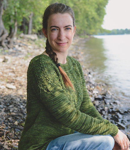 Ravelry: Pine Cone Sweater pattern by Gabrielle Vézina