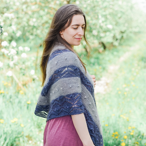 Ravelry: Dewdrops Shawl pattern by Gabrielle Vézina