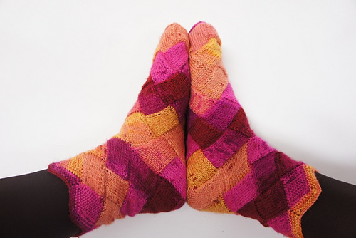 Ravelry: Royal Entrelac socks pattern by Baiba Jautaiķe