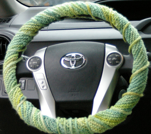 Ravelry: Diagonal Garter Stitch Steering Wheel Cover pattern by Gari Lynn