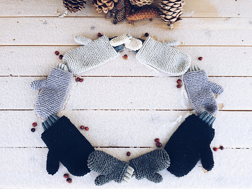 Ravelry: Snowcuff Choppers pattern by Elly Fales