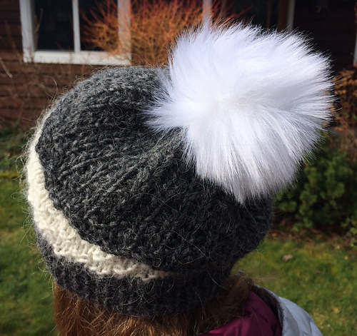 Ravelry: ocean wave hat pattern by Audrey Knippa