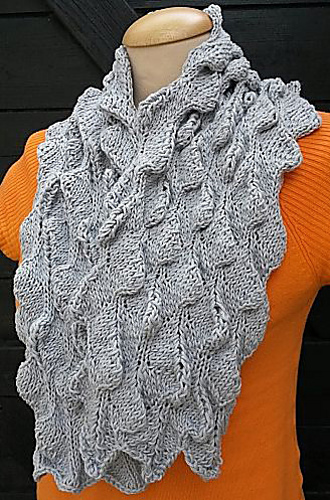 Ravelry: Scarf Shrug Spikes pattern by Jen Giezen