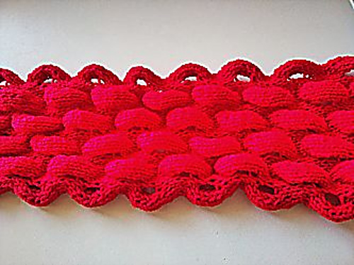 Ravelry: Twin Loops pattern by Jen Giezen