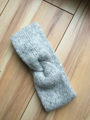 Ravelry: 214-68 Winter Smiles Headband pattern by DROPS design