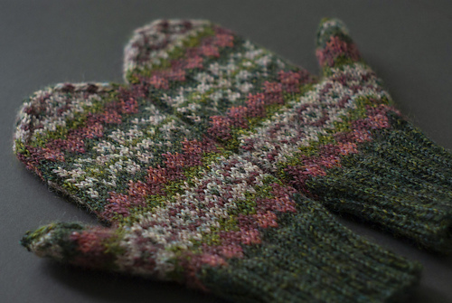 Ravelry: Scumble Mittens pattern by Virginia Sattler-Reimer