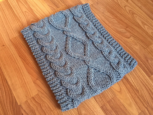 Ravelry: "Cozy Cowl" Cabled Cowl pattern by Lauren Riker