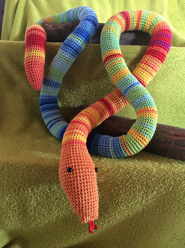 Ravelry: Temperature Snake pattern by Gisela De Bruyn