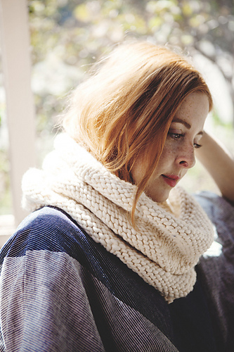 Ravelry: Minto Chevron Cowl pattern by Tara-Lynn Morrison