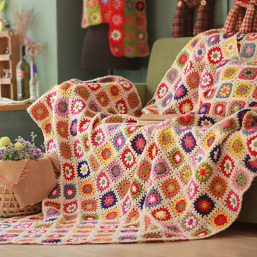 Ravelry: Crochet Granny Square Blanket pattern by Grace Gao