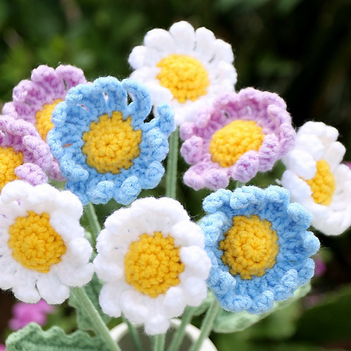 Ravelry: Daisy Flower Bouquet pattern by Grace Gao