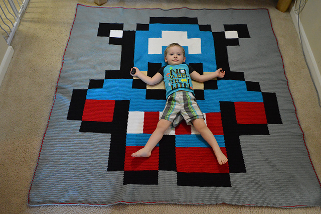 Ravelry: cgsf's 8-bit Avengers: Captain America Blanket
