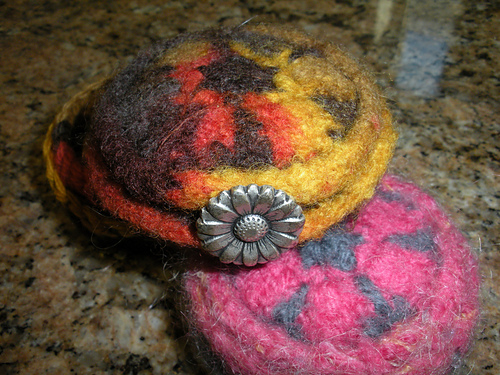 Ravelry: Felted Folding Flower Coin Purse pattern by Shawn Torres