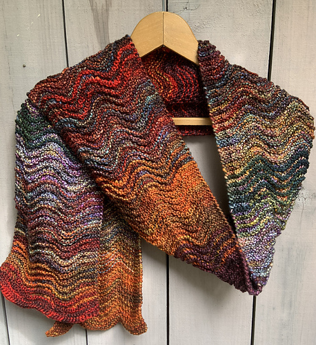 Ravelry: Scrappy Wavy Scarf pattern by Liz Harris