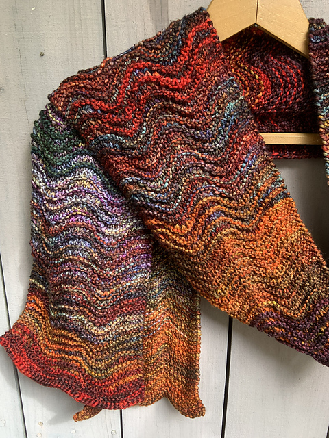 Ravelry: Scrappy Wavy Scarf pattern by Liz Harris