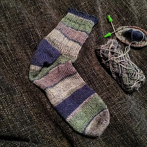 Ravelry: Simple Socks on a 9" Circular pattern by Elizabeth Strube