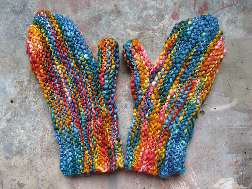 Ravelry: Tosca Sideways Mittens pattern by Gaspereau Valley Fibres