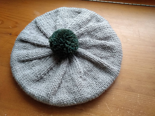 Ravelry: Old Timey Tam pattern by Gwen Moeller