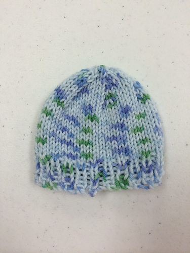 Ravelry: Simple Preemie Hats pattern by Karen Savage