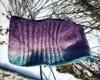Ravelry: Birds in the Snow Cowl pattern by Aimee Brough