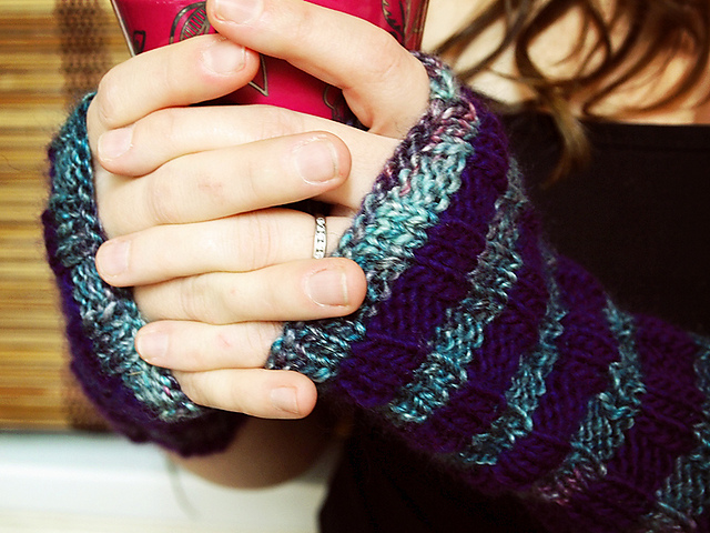Ravelry: Easy Peasy Scrap Yarn Mitts pattern by Morgan Bowers