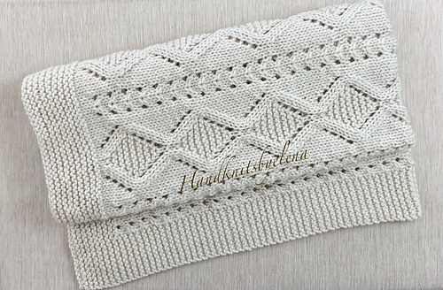 Ravelry: Baby Blanket with Large Diamonds pattern by Yelena Chen