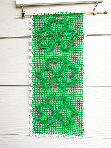 Ravelry: Shamrock Table Runner pattern by Raine Eimre