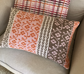 Ravelry: Flower Fun Cushion pattern by Irene Handmadepast