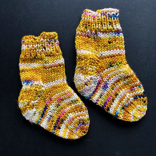 Ravelry: Mini Scoop Vanilla Socks pattern by HandmadePhD