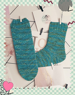 Ravelry: Zick und Zack Socken pattern by Janine Steinmann