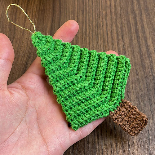 Ravelry: Crochet Christmas Tree Ornament pattern by Hand Trendy
