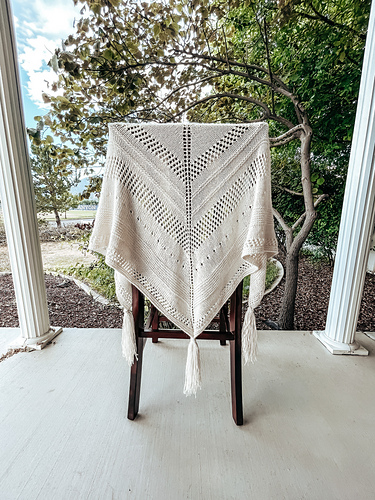 Ravelry: Flying Fox Shawl pattern by Olga Fahim