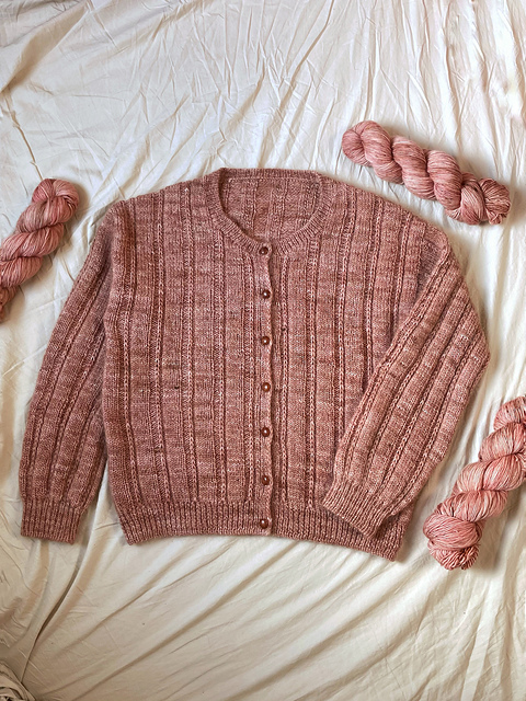 Ravelry: Fig Cardigan pattern by hannah ko