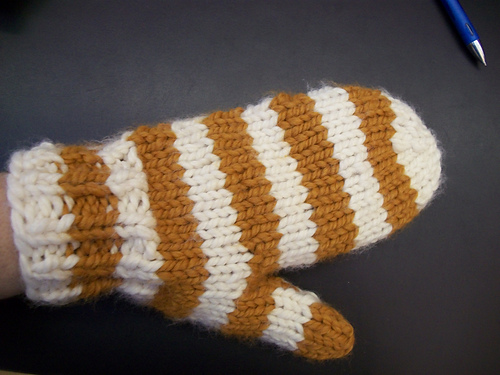 Ravelry: Super Chunky Mittens pattern by Hannah Storms