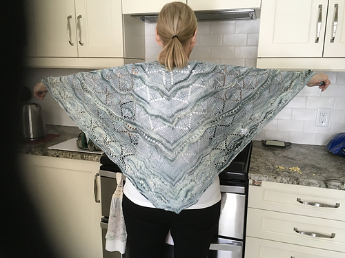 Ravelry: Curved Triangle Shawl pattern by Iris Schreier