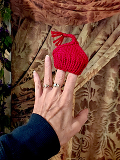 Ravelry: Melt the ICE Badge - 3D Version pattern by Hasani