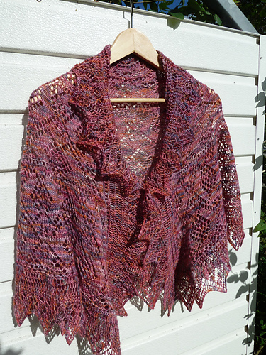 Ravelry: #16 Semi Circle Shawl pattern by Lynette Meek