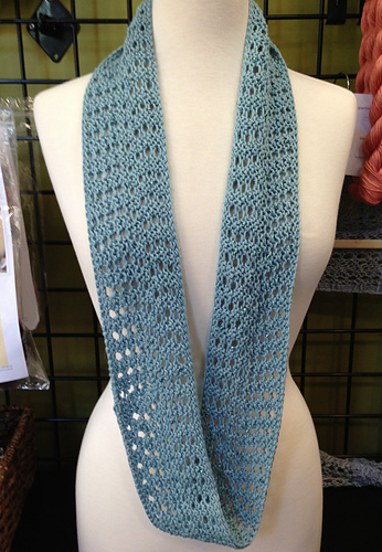Ravelry: Lilly's Moebius Cowl pattern by Diane L. Augustin