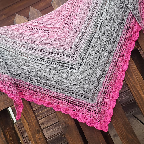 Ravelry: Marii Shawl pattern by Joanna Pawlak