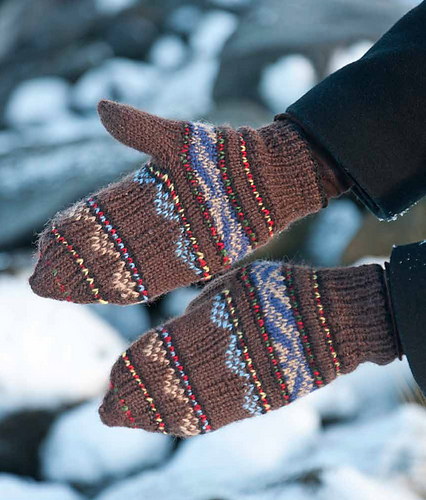 Ravelry: Leaf mittens pattern by Hélène Magnússon