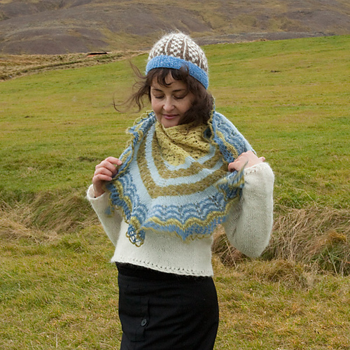 Ravelry: Icelandic Spring Shawl pattern by Hélène Magnússon