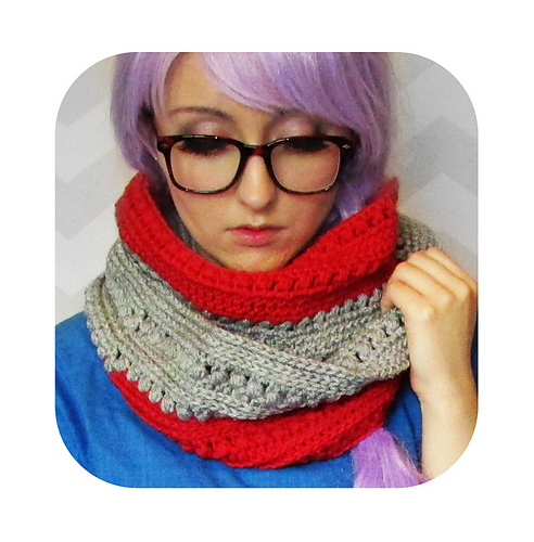 Ravelry: chunky textured infinity loop pattern by Hello Happy